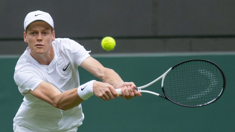 Tennis. Wimbledon - Pourquoi Jannik Sinner peut distancer Carlos Alcaraz sur gazon ? - TennisActu